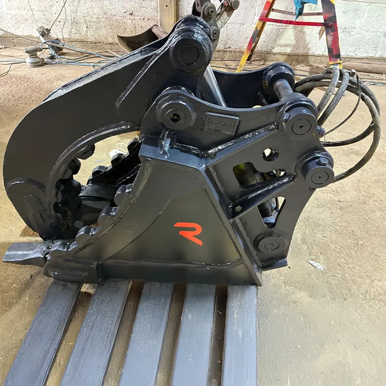 3T Rock Grab Excavator 2017 Attachment Impact Hydraulic - Compact Plant ...